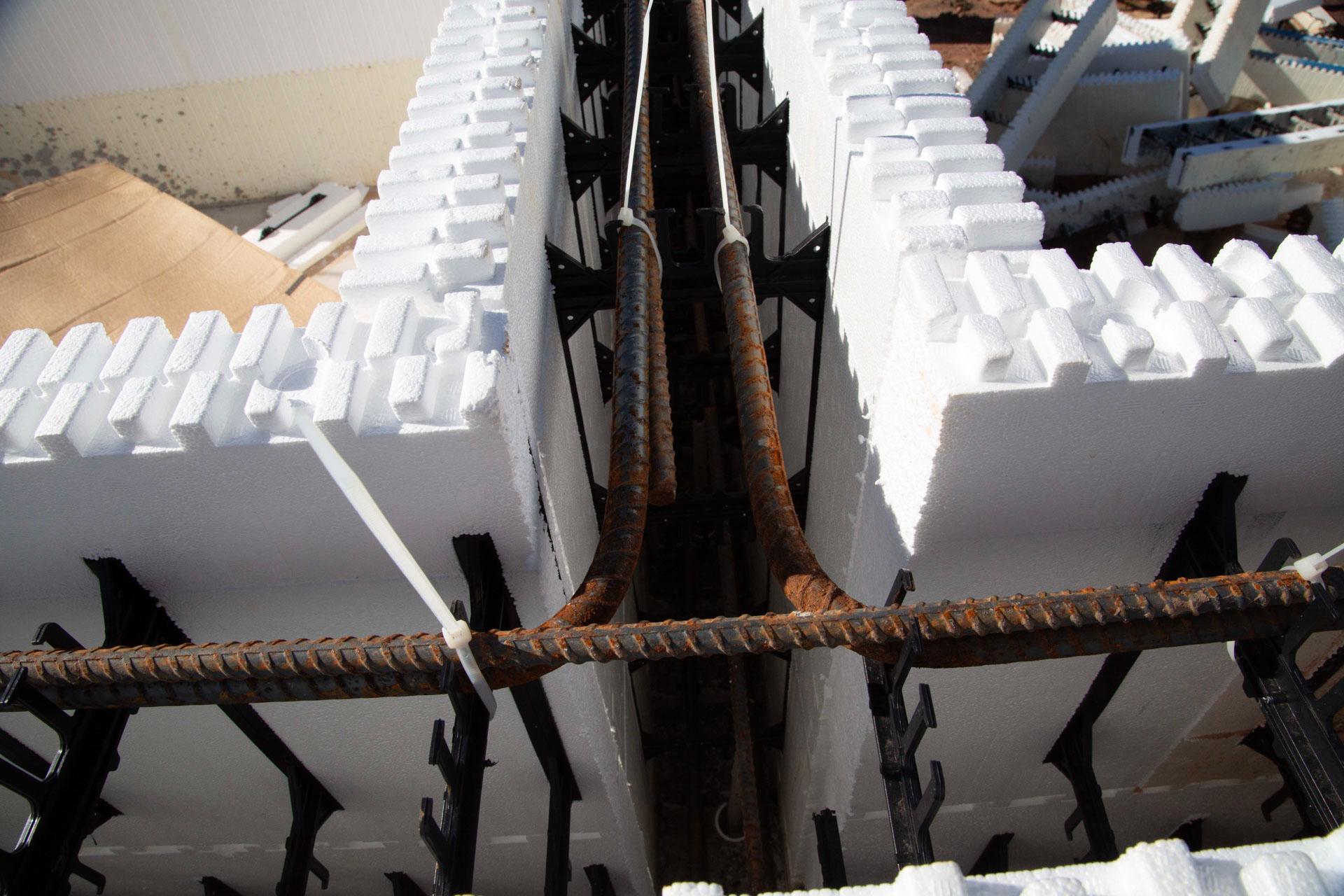 How to Build a T-Wall Intersection with ICFs